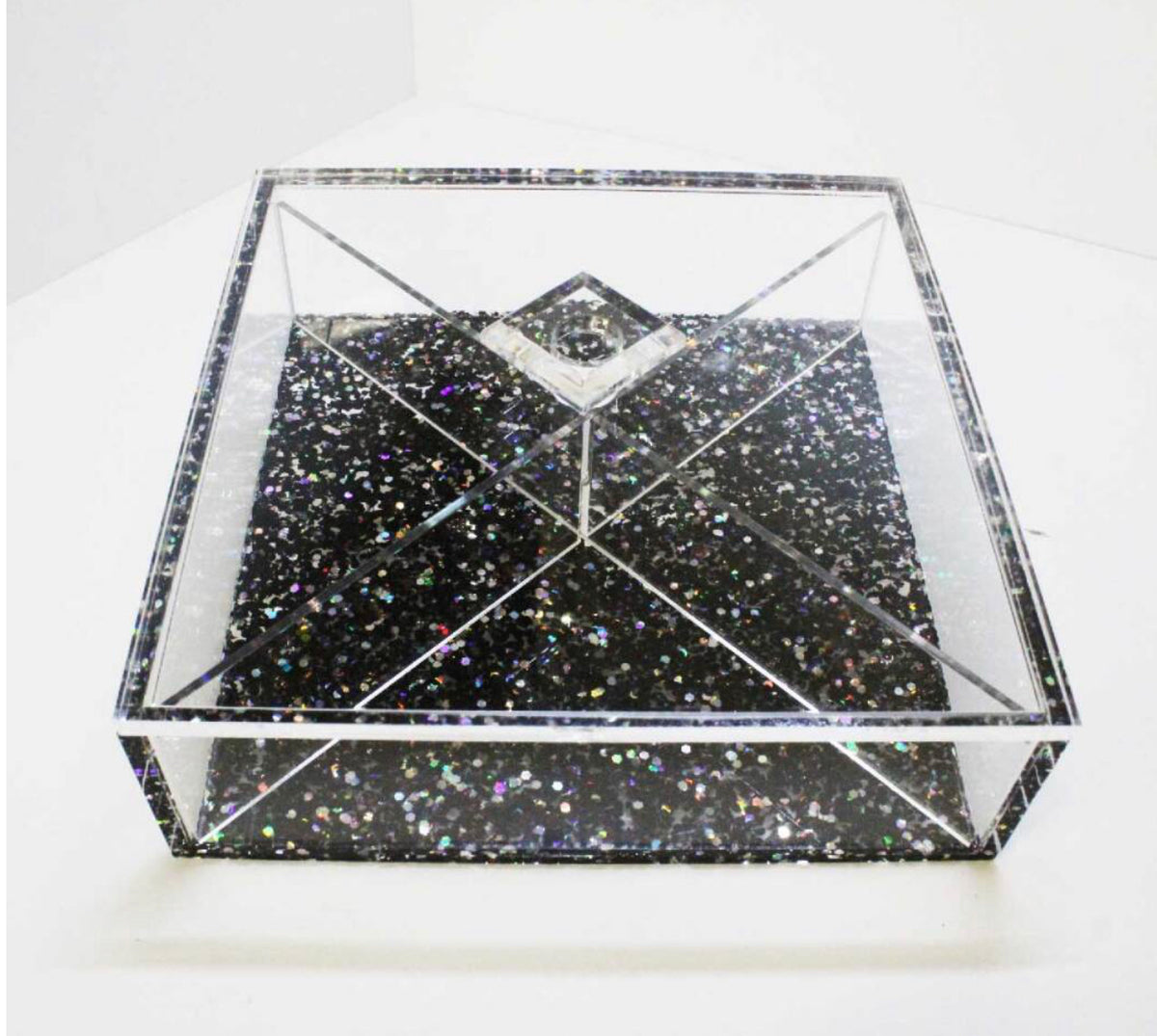 Acrylic Candy Dish with Lid and Dividers – Serve in Style, LLC